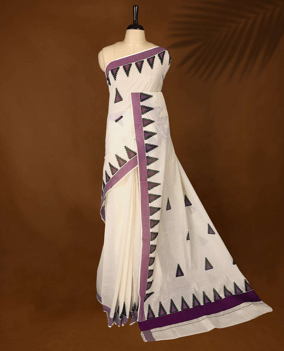 Elegant off white colour cotton Kerala saree featuring Plain body, Pur